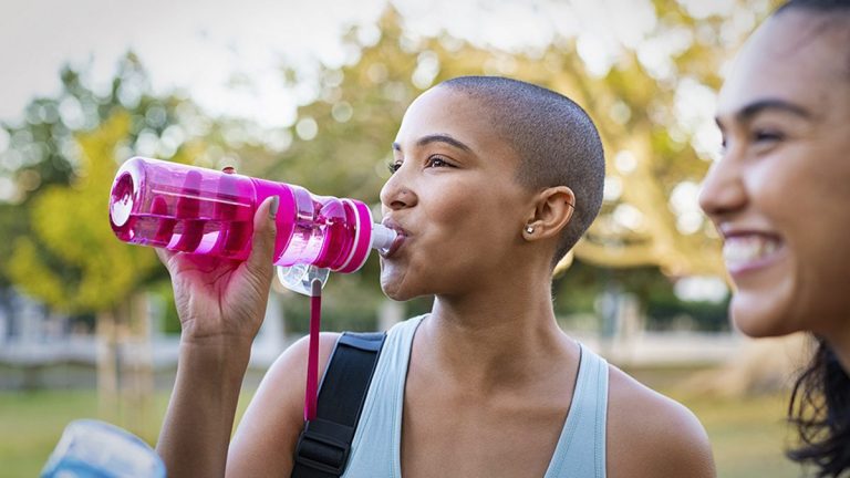Băutura care hidratează organismul la fel de bine ca apa - Exquis