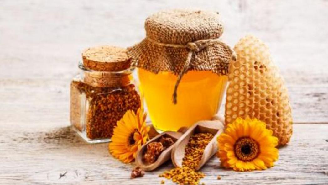 Combinația de miere cu propolis ajută la vindecarea rapidă a leziunilor ...