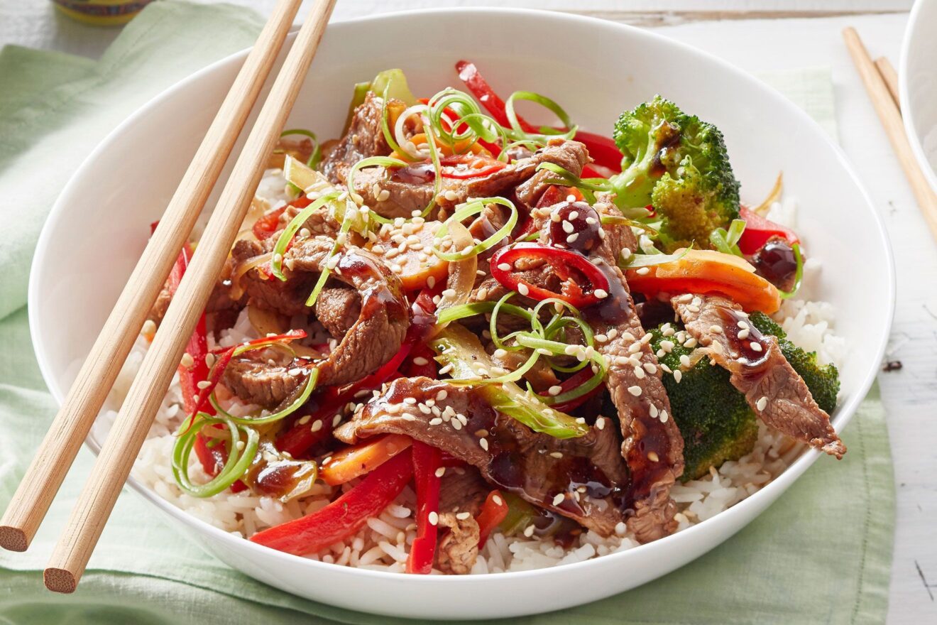 Vită la wok cu legume crocante – energie și savoare asiatică - Exquis